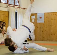 How To Perform The Uki Waza Floating Technique - BudoDragon